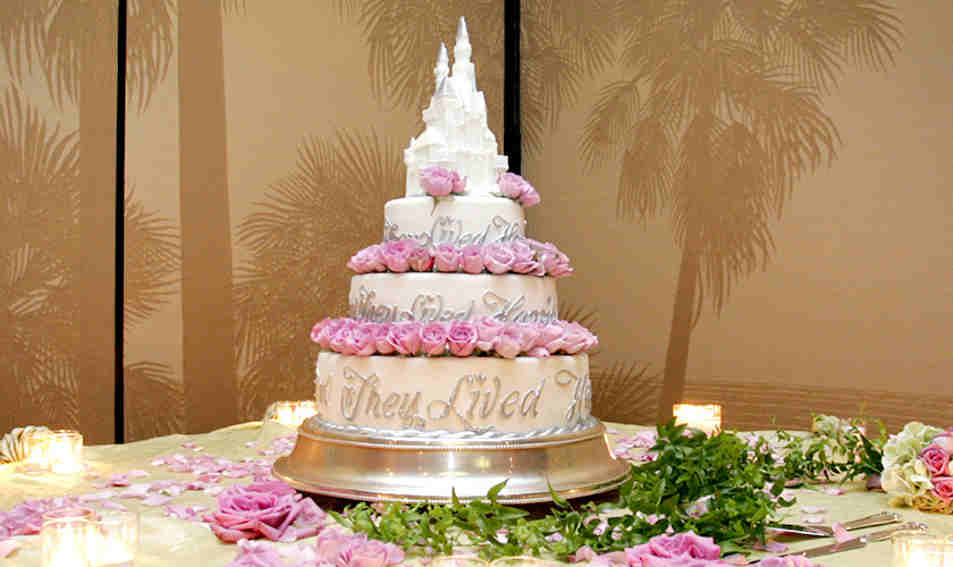 20 Amazing Wedding Cakes That Will Give You Wedding Fever - Ray Of Joy